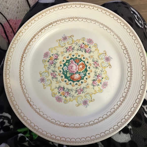 Triumph | Dining | Triumph Plate | Poshmark